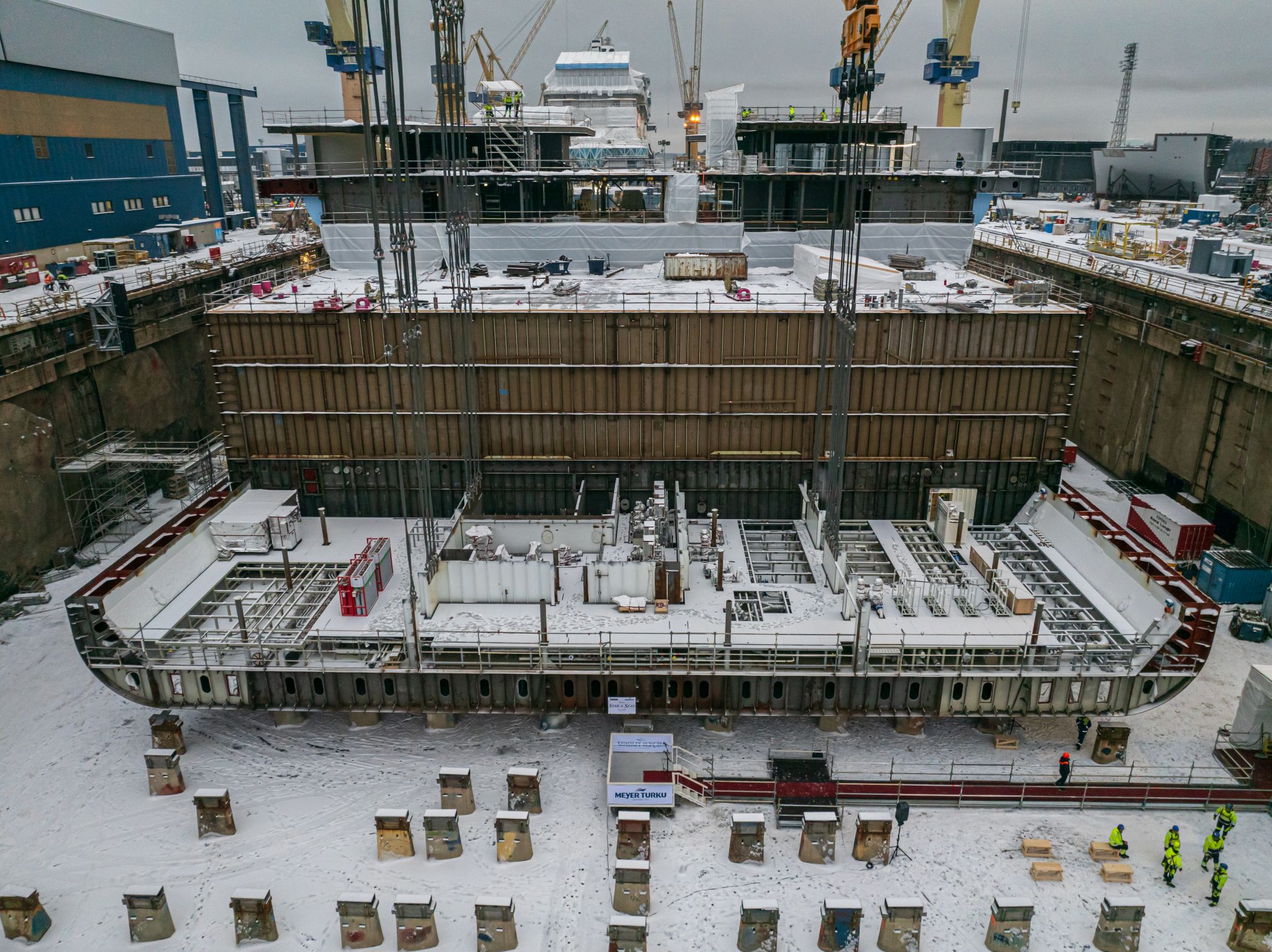 Keel laying ceremony held for RCL’s second LNG-powered Icon-class ship ...